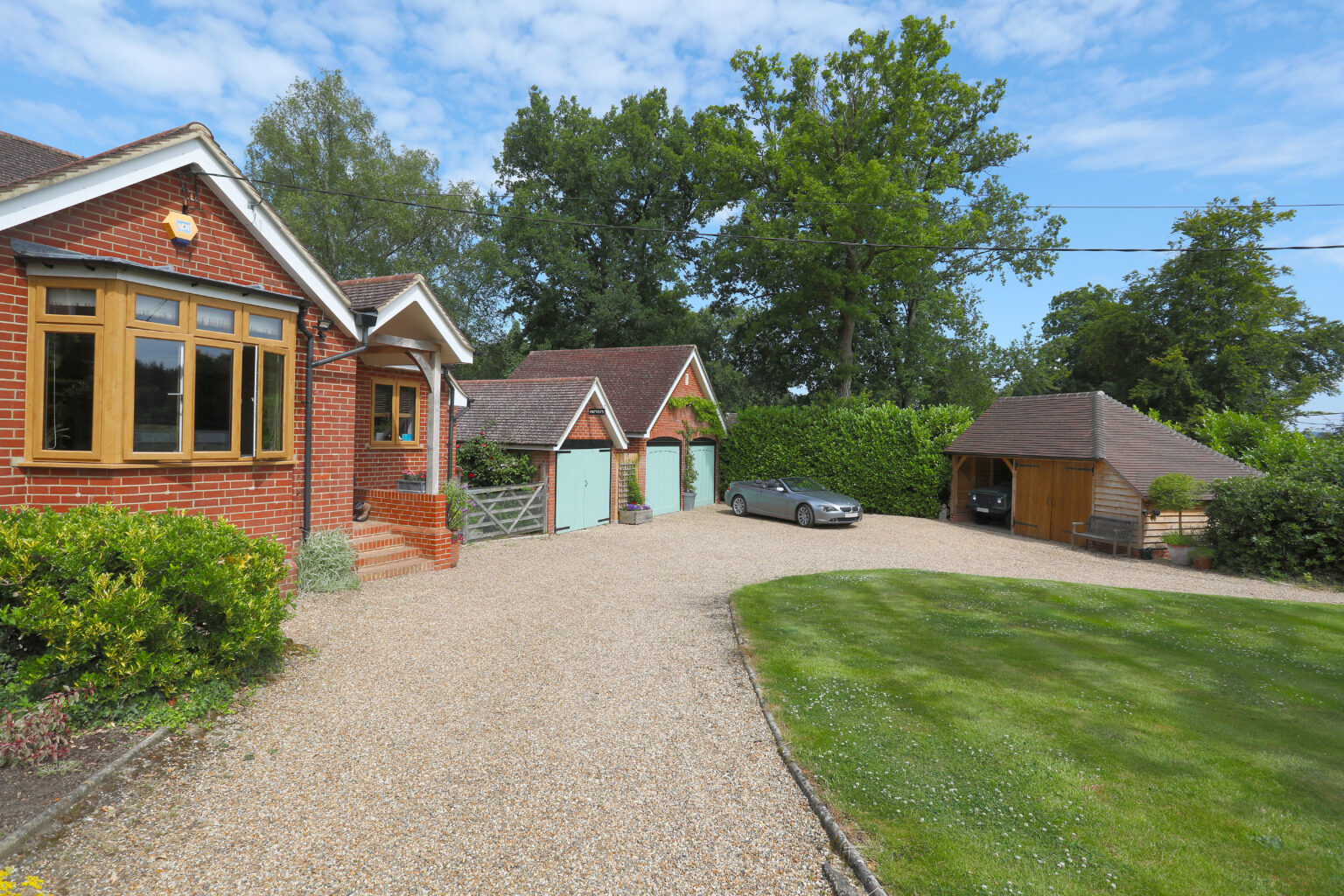 Oak Garden Office Kits - Stylish Timber Builds - Oak Frames Direct
